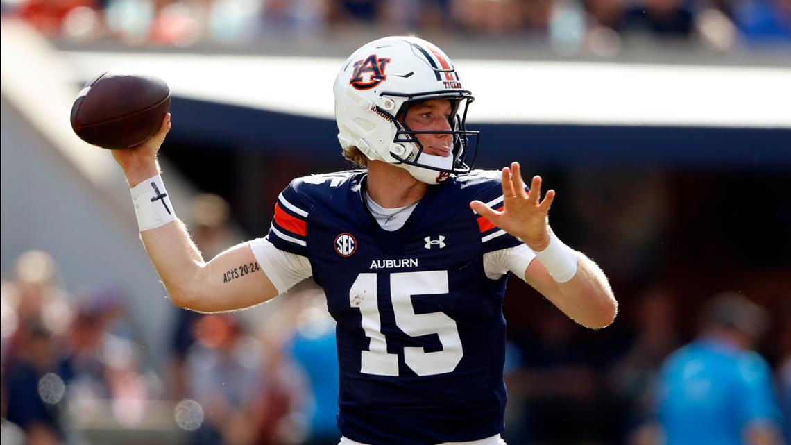 Iowa Hawkeyes land Auburn transfer QB Hank Brown | weareiowa.com