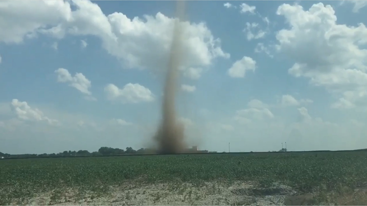 How does a dust devil form? | weareiowa.com