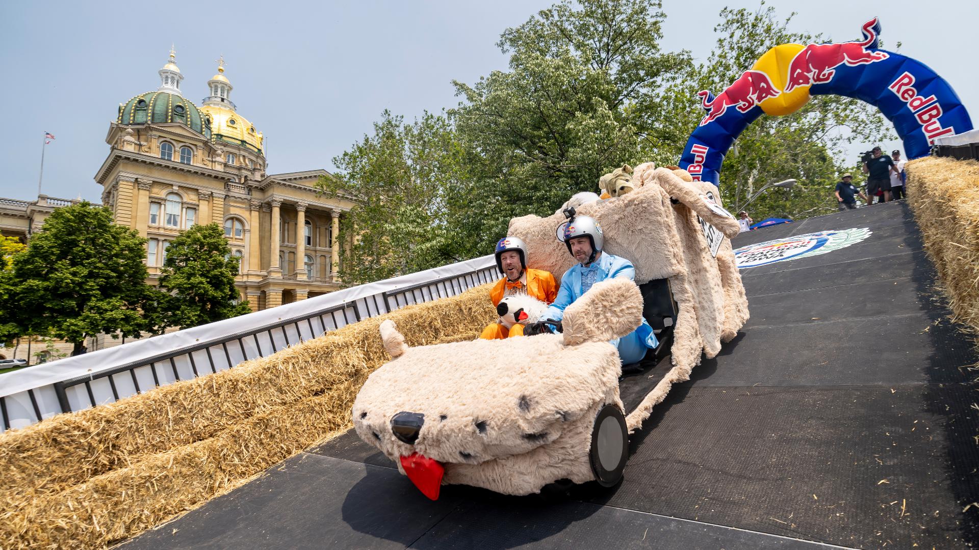 Red Bull Soapbox Race brings over 35,000 to Iowa State Capitol Complex ...
