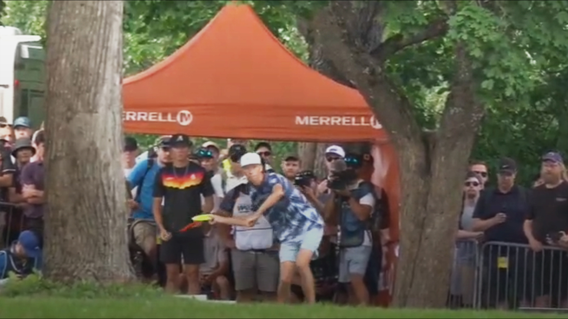 Urbandale's Gannon Buhr wins 2025 Disc Golf World Championship ...