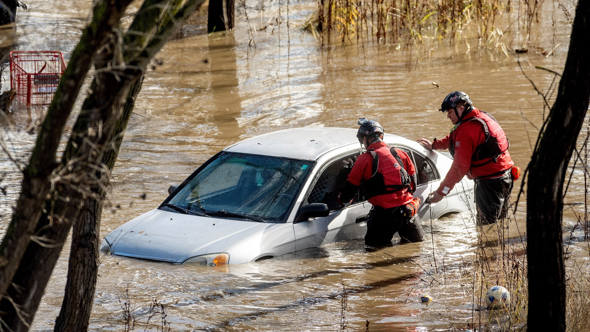 Atmospheric river slams California with flooding, heavy storms | wqad.com