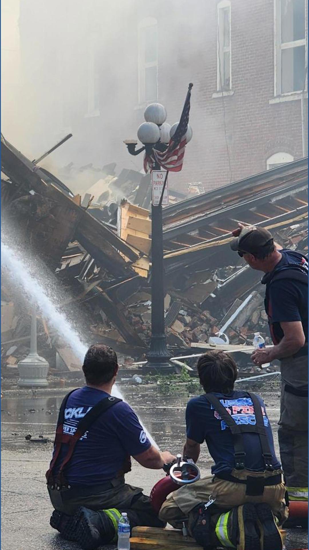 Fire engulfs building on Albia town square, emergency crews responding ...