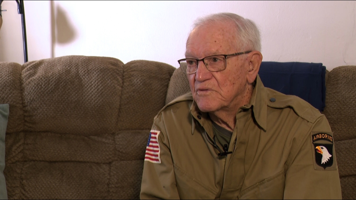 Iowa veteran to parachute into Normandy at age 97 for D-Day tribute ...