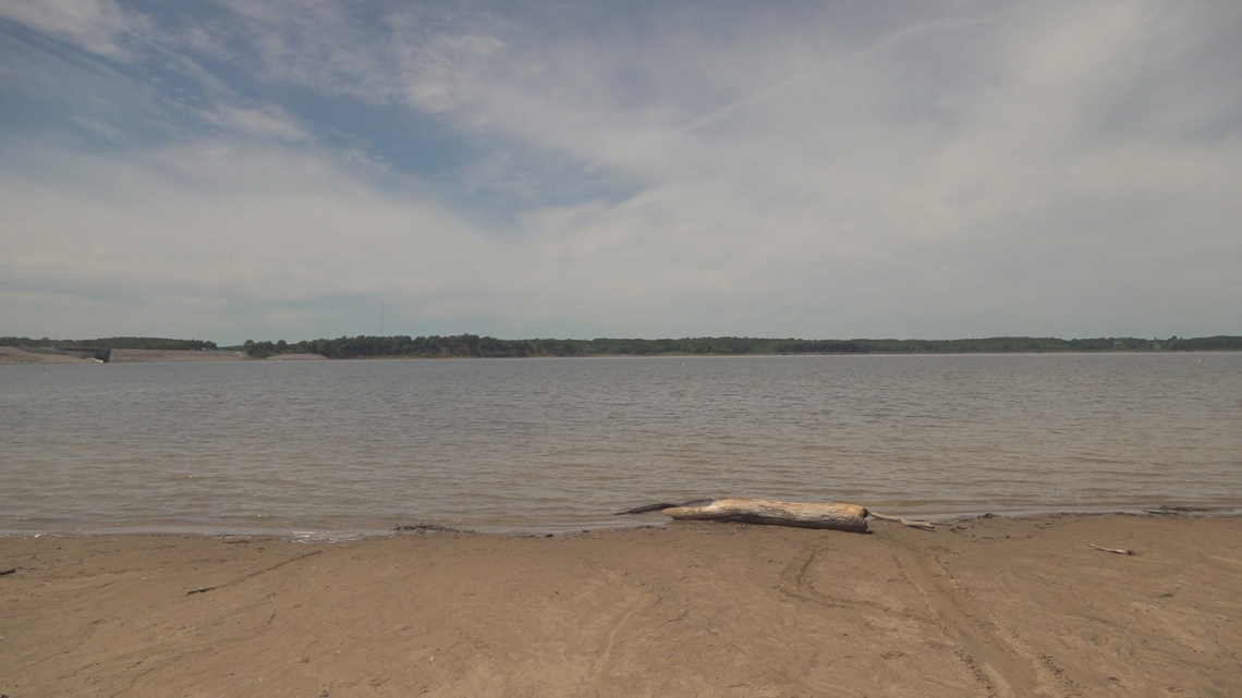 Iowa flooding: Lake Red Rock beaches close amid high water levels ...