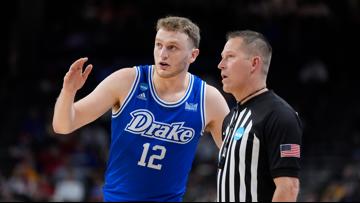 DeVries duo lead West Virginia to first win in their debut | weareiowa.com