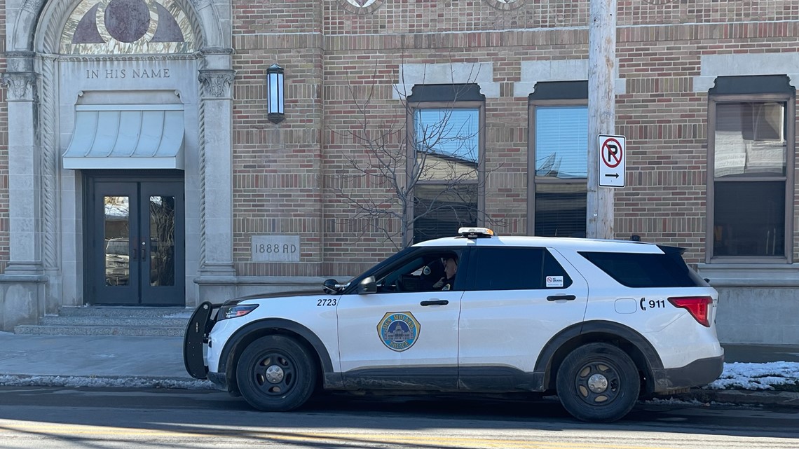 Des Moines police investigating shooting near Drake Neighborhood ...