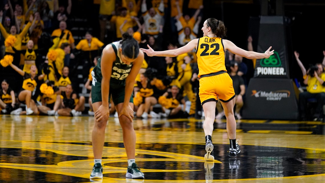 Iowa WBB vs. Michigan State: Clark leads Hawks to 76-73 win | weareiowa.com