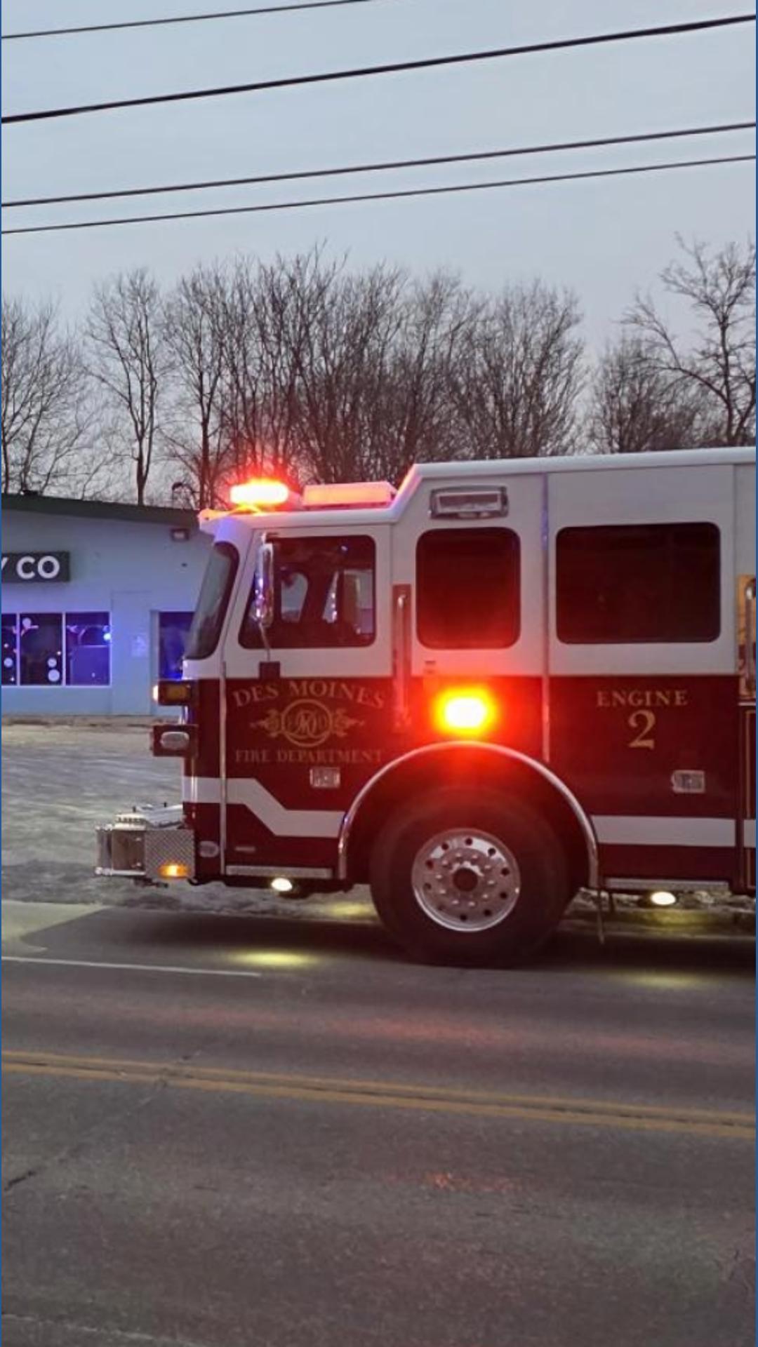 Des Moines Fire Department responds to commercial structure fire in ...