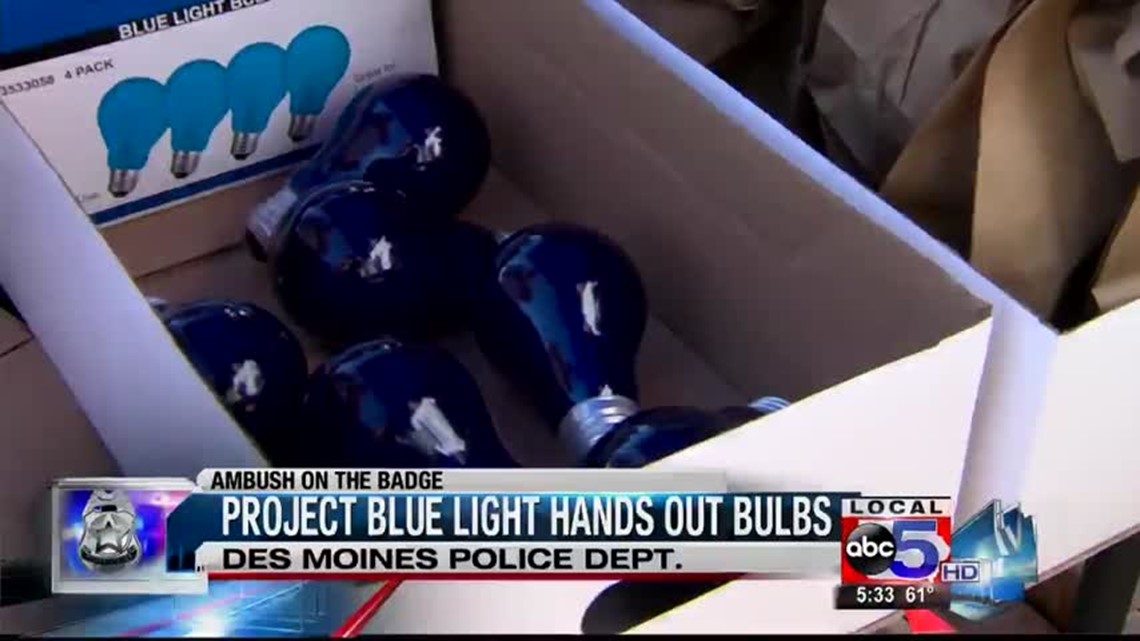 Project blue light hands out bulbs | weareiowa.com