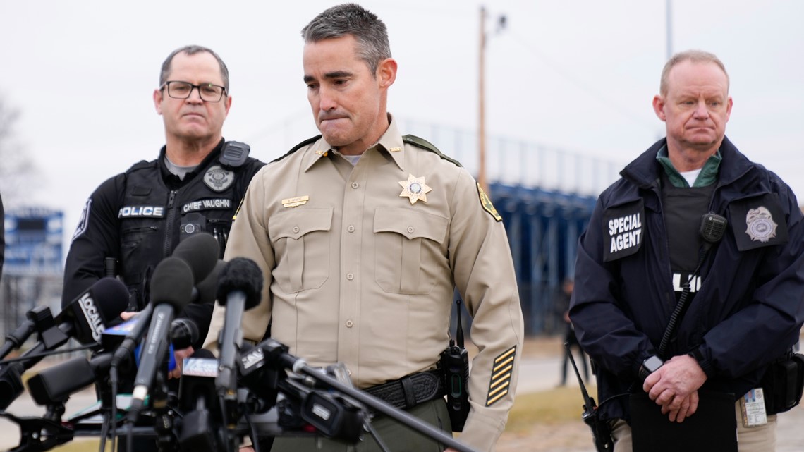 Sheriff's office holds press conference on Perry High School active ...