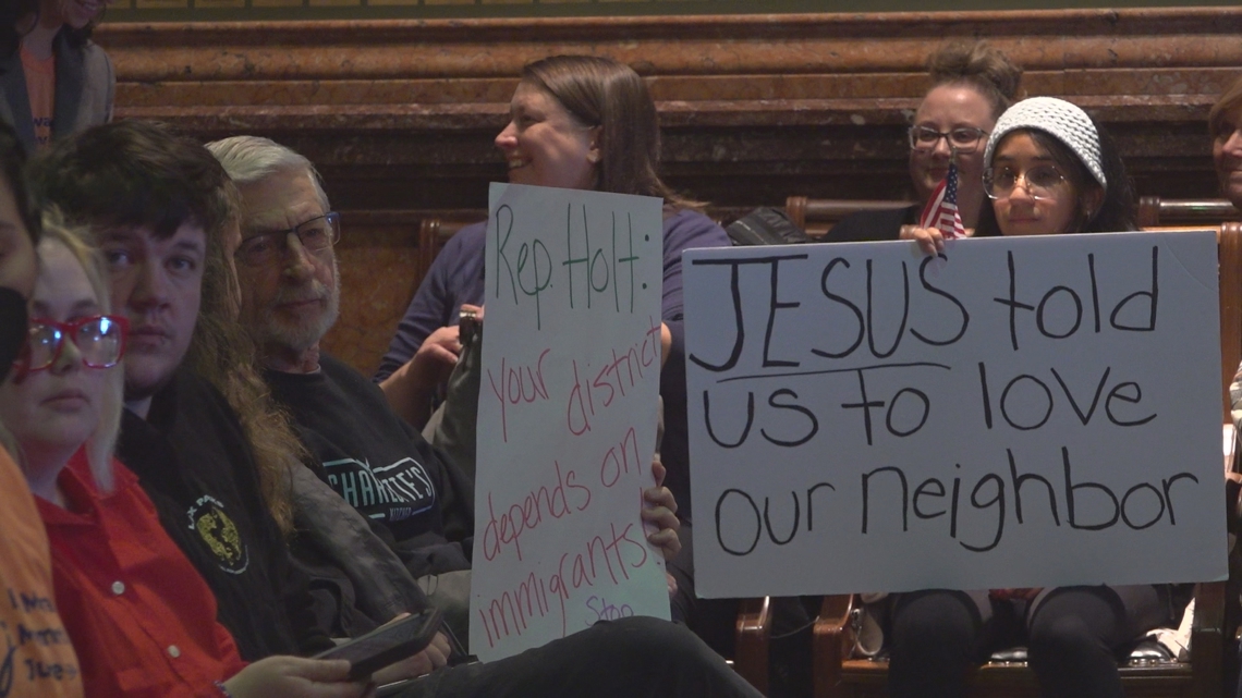 Bill puts ICE duties on local, state law enforcement | weareiowa.com