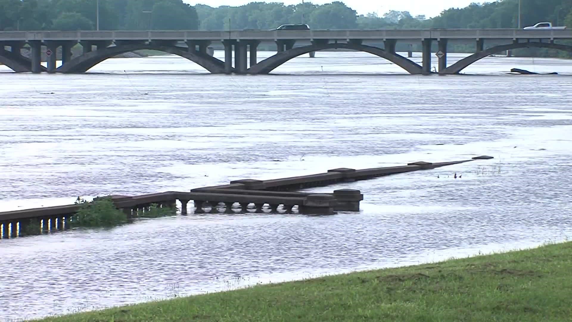 WATCH OUT: Areas of downtown Des Moines remain flooded | weareiowa.com