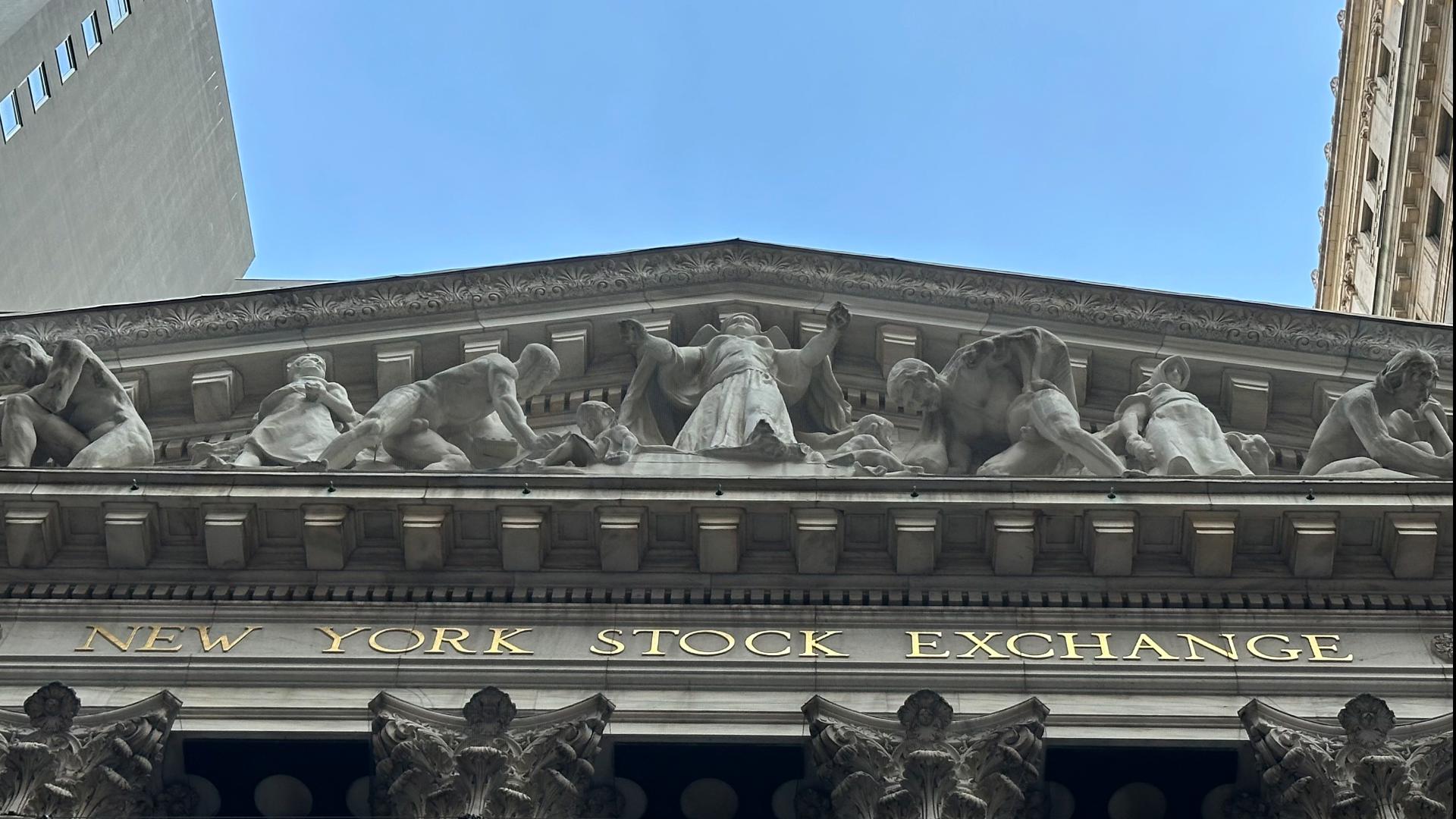 How will Trump's tariffs impact the stock market Monday? | weareiowa.com