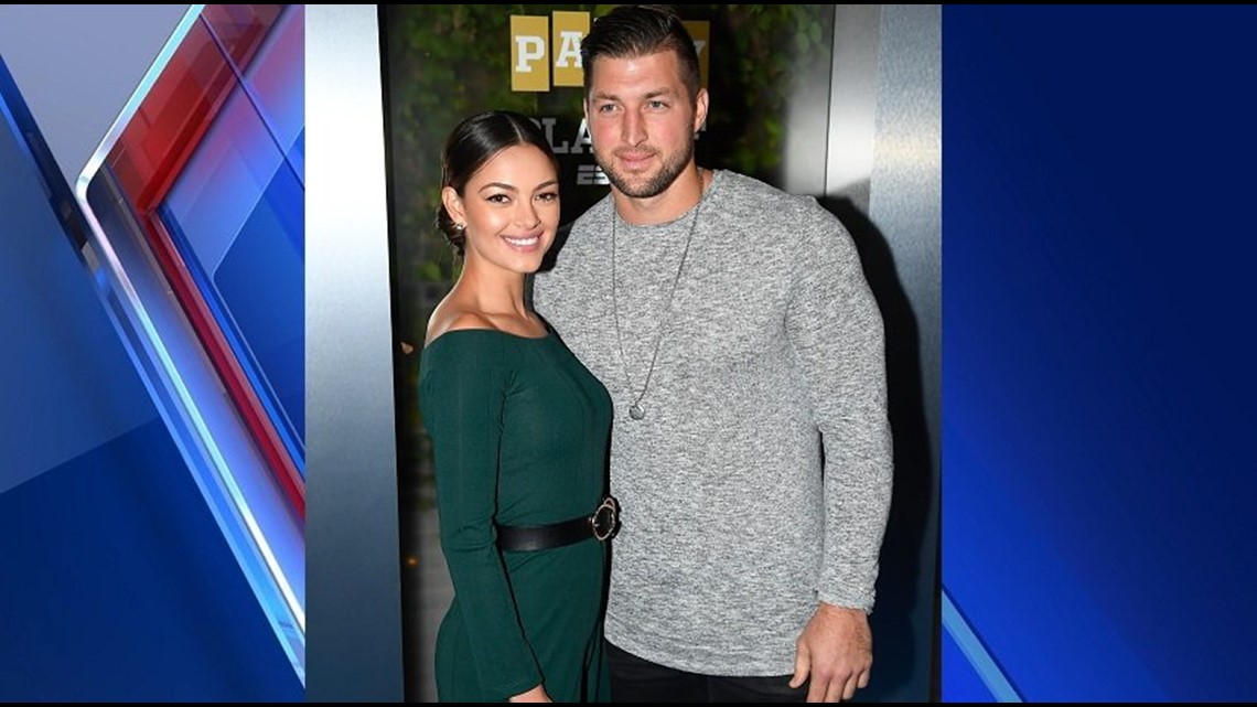 Tim Tebow asks former Miss Universe to marry him | fox43.com