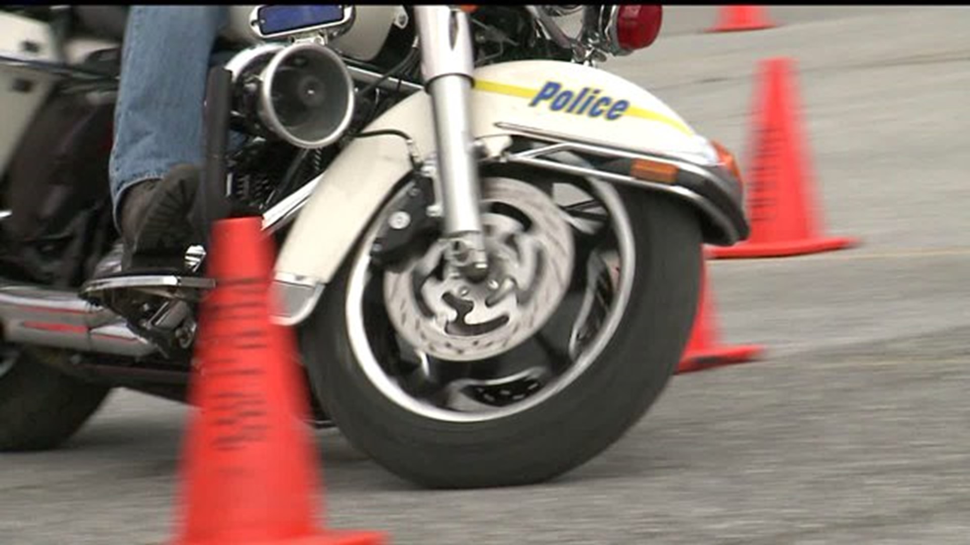 Police motorcycle training in York County to help save lives | fox43.com