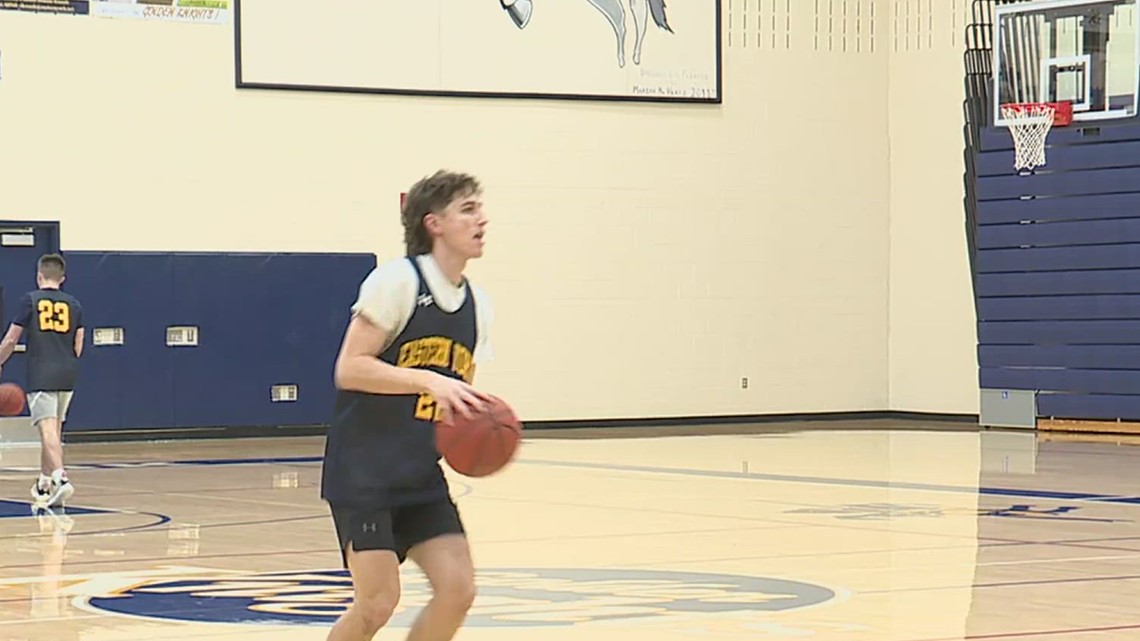 Eastern York Golden Knights hope to continue strong in states | fox43.com