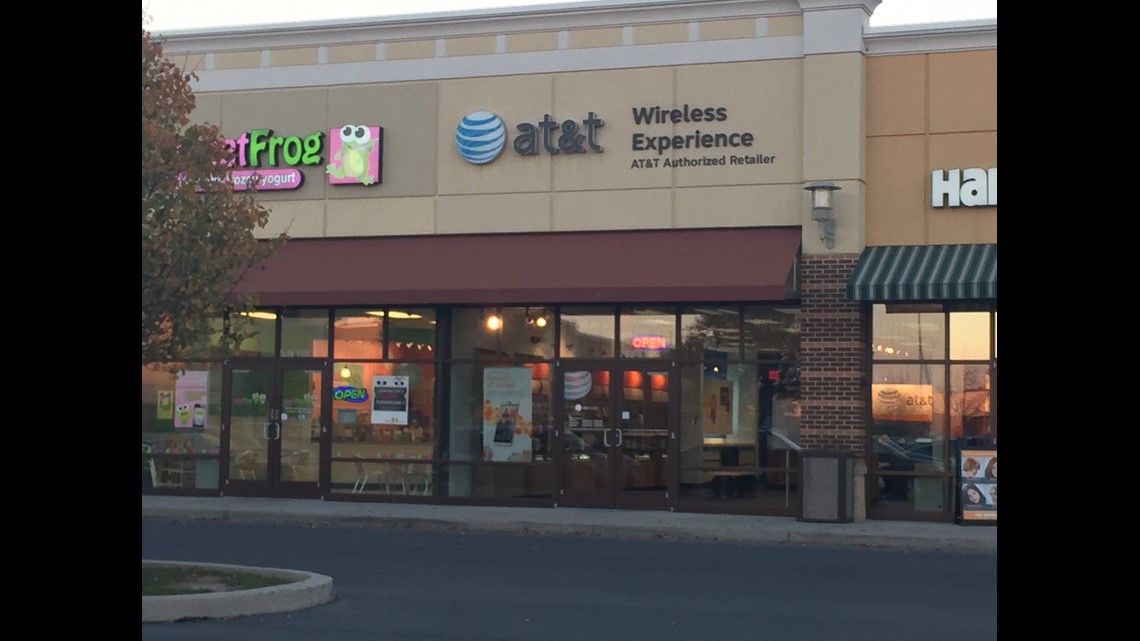 Cell phones allegedly stolen by AT&T-authorized salesperson | fox43.com