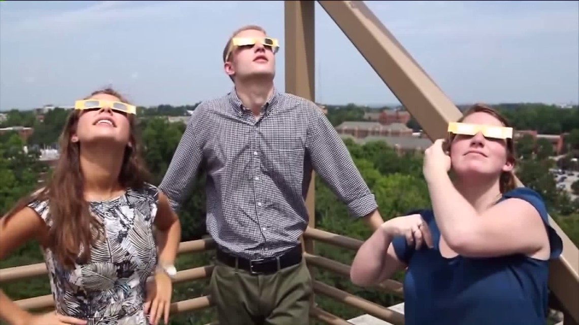 ‘Alarming reports’ of unsafe eclipse glasses sold online have officials ...