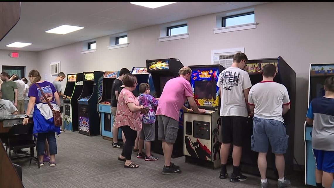 Vintage arcade and museum opens in Ephrata | fox43.com