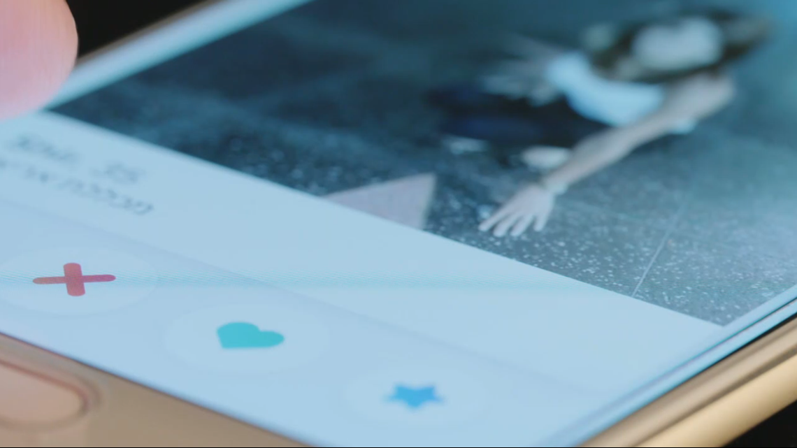 Tinder to offer background check feature for date matches | fox43.com