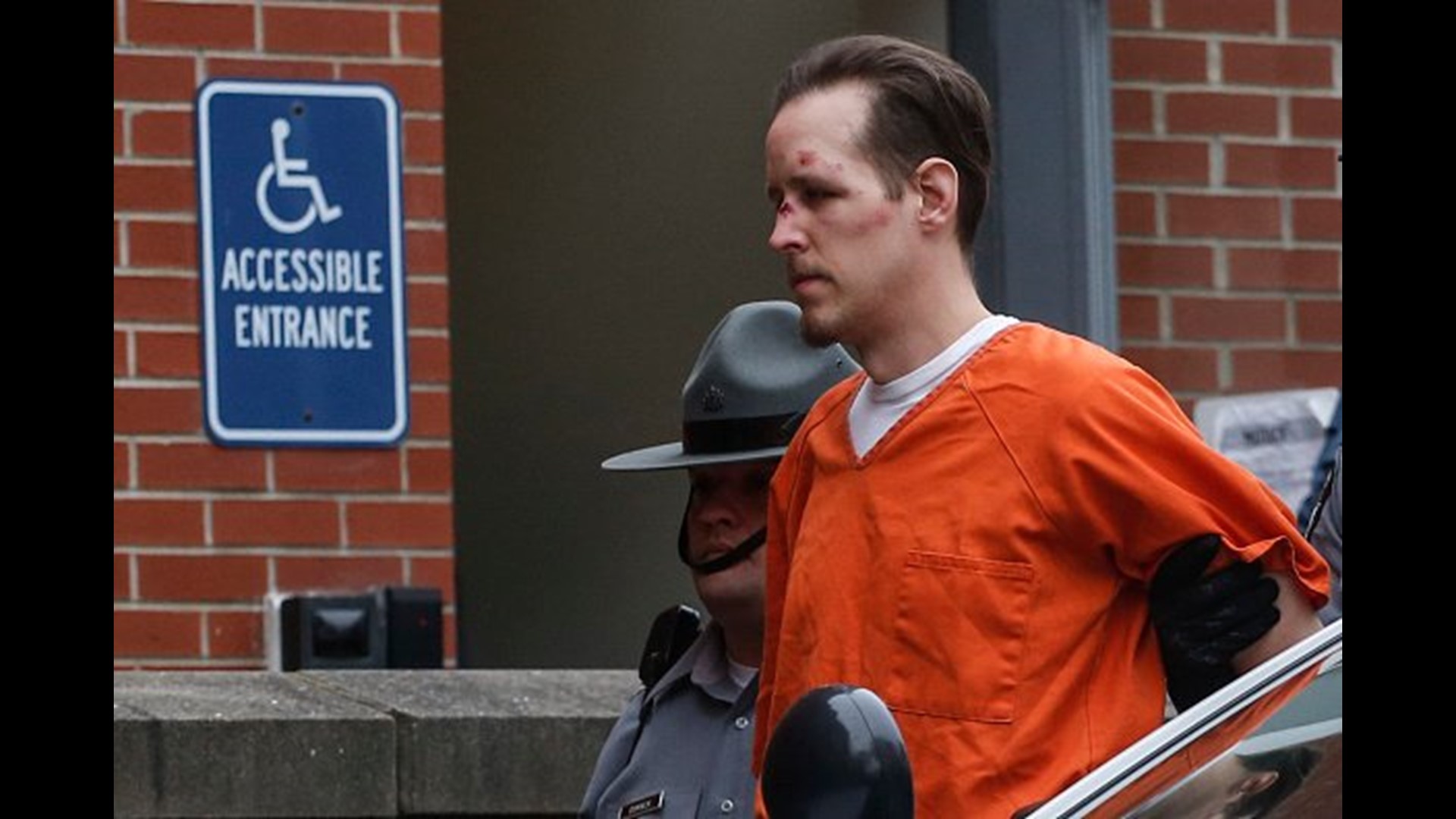 Eric Frein takes step toward requesting stay of execution | fox43.com