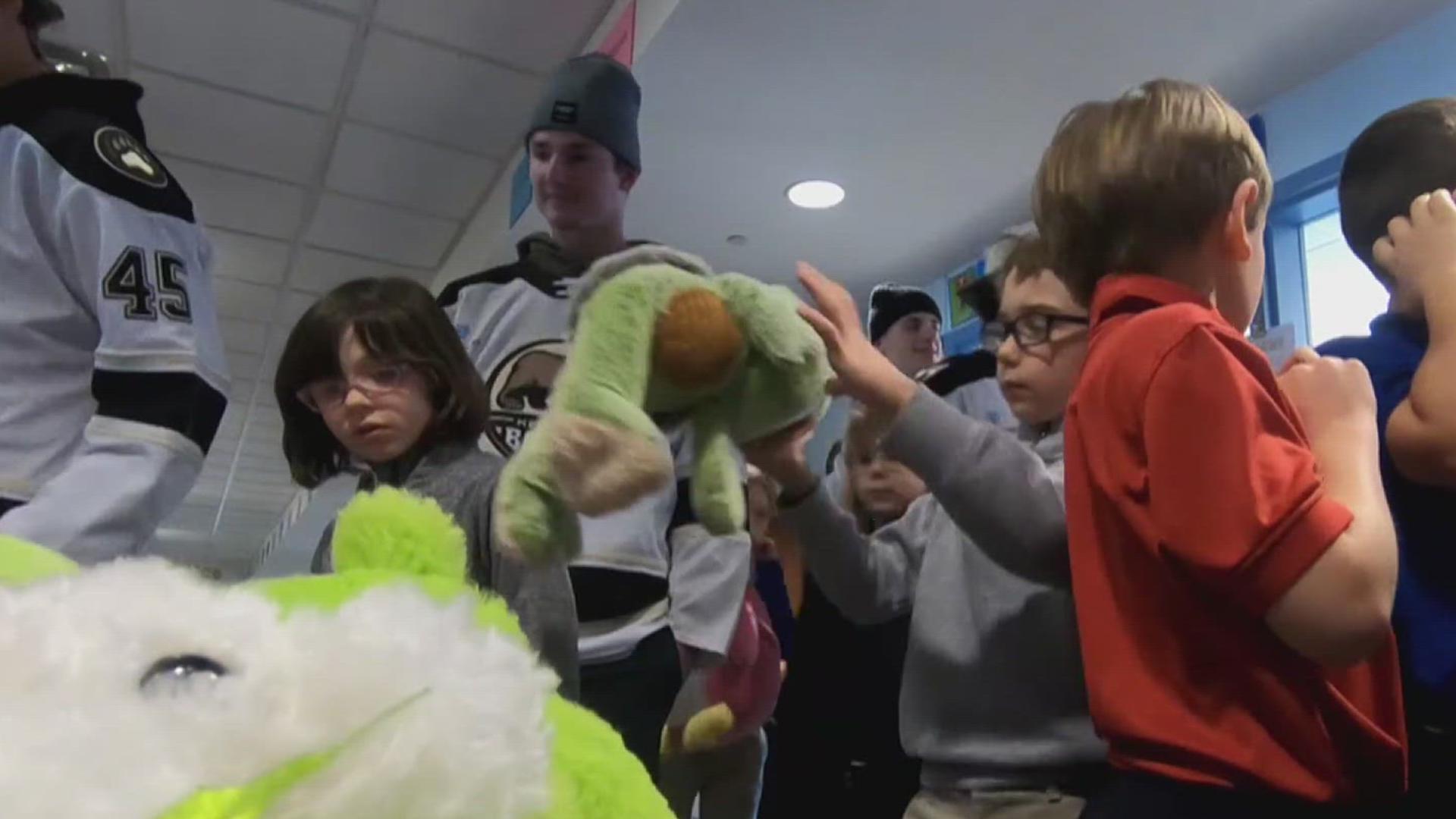 Bears, Wolf Pack meet Wednesday to open division series | fox43.com