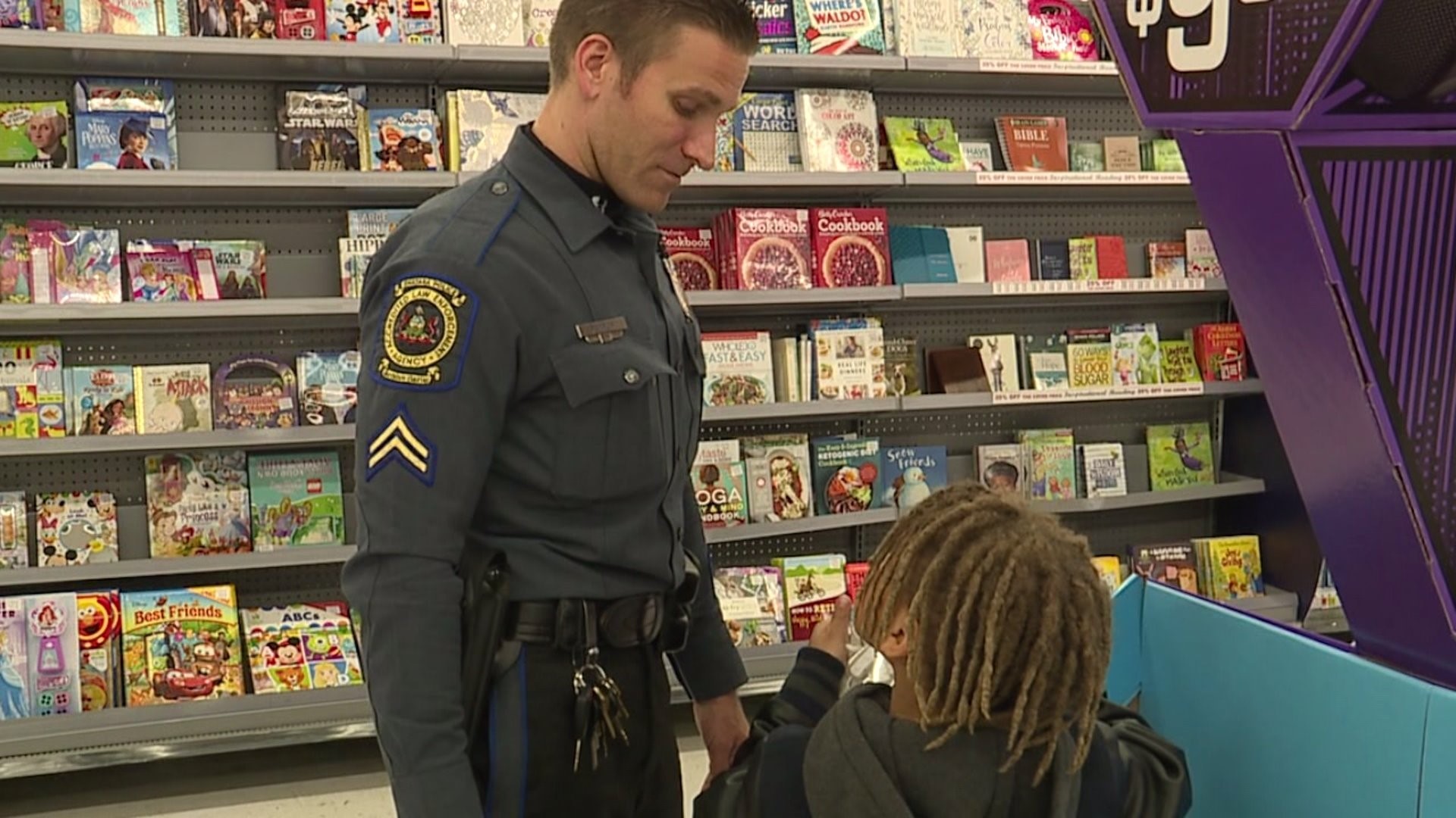 Police and children go holiday shopping together in “Shop with a Cop ...