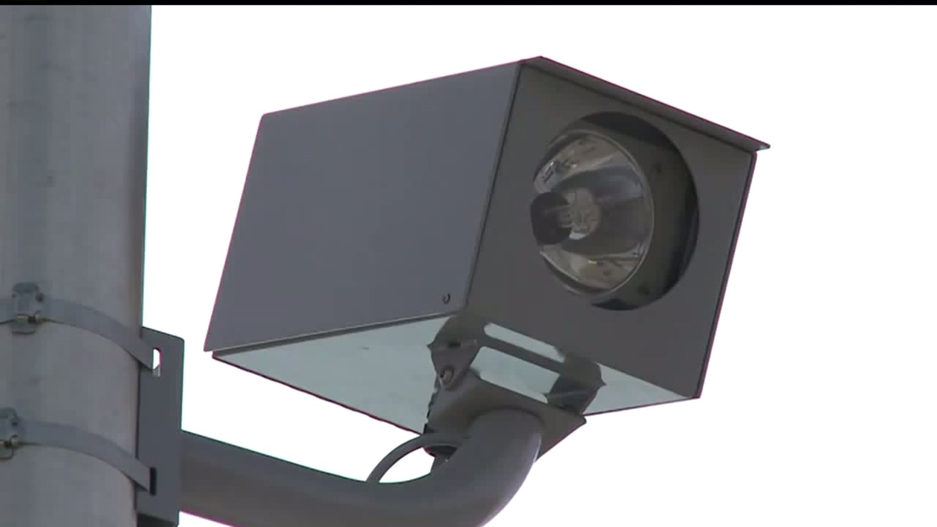 Construction crews hope bill brings speed cameras to work zones | fox43.com