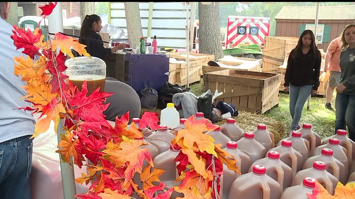 Thousands gather to celebrate apples at the 55th National Apple Harvest ...