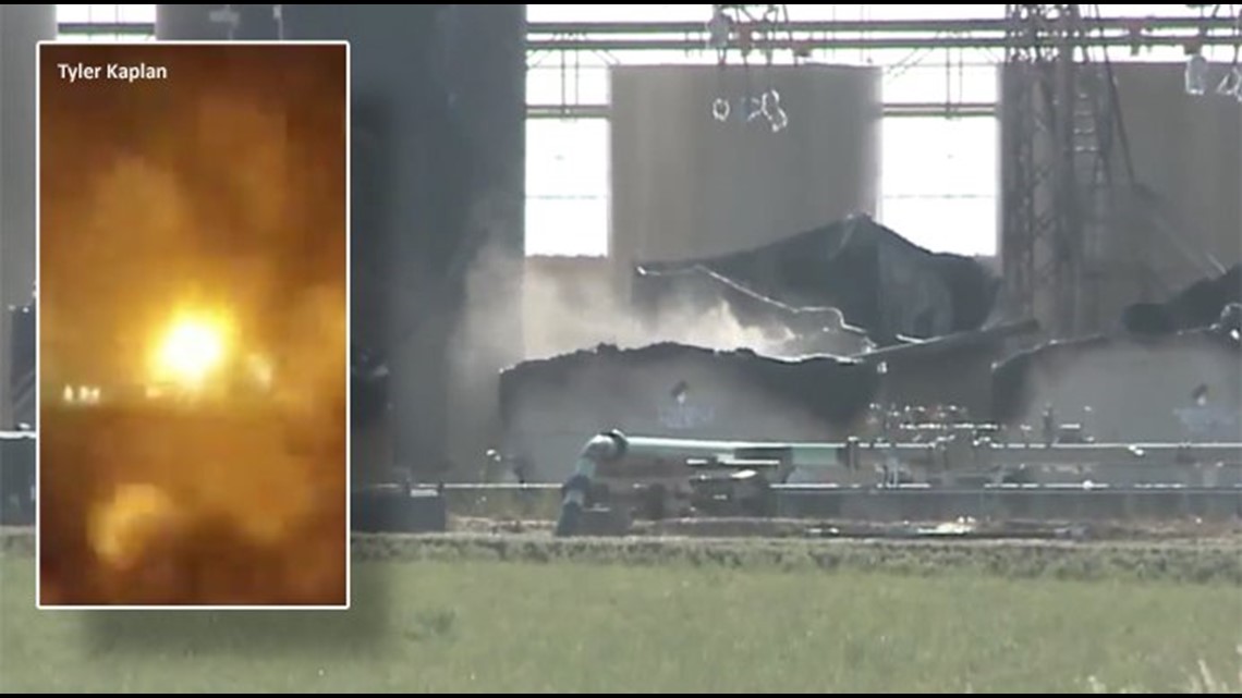Video shows massive explosion after lightning strikes oil tanks | fox43.com
