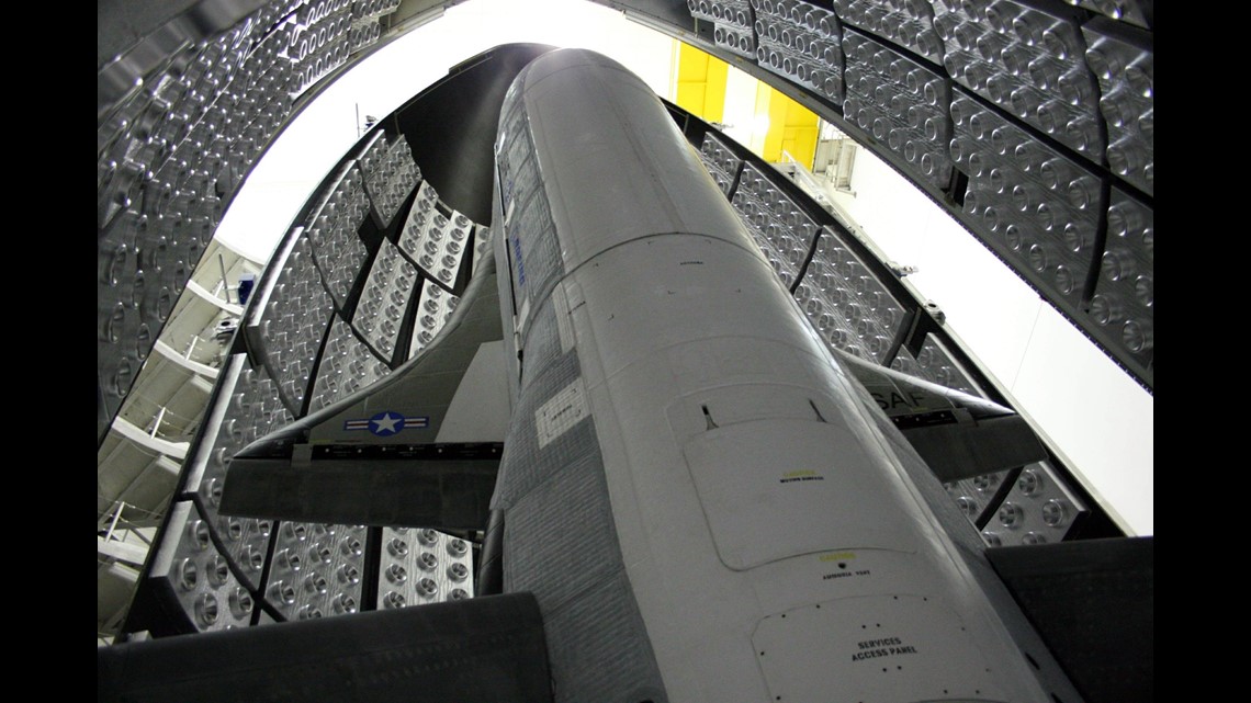 Air Force’s mysterious X-37B spacecraft sets new record for time in ...