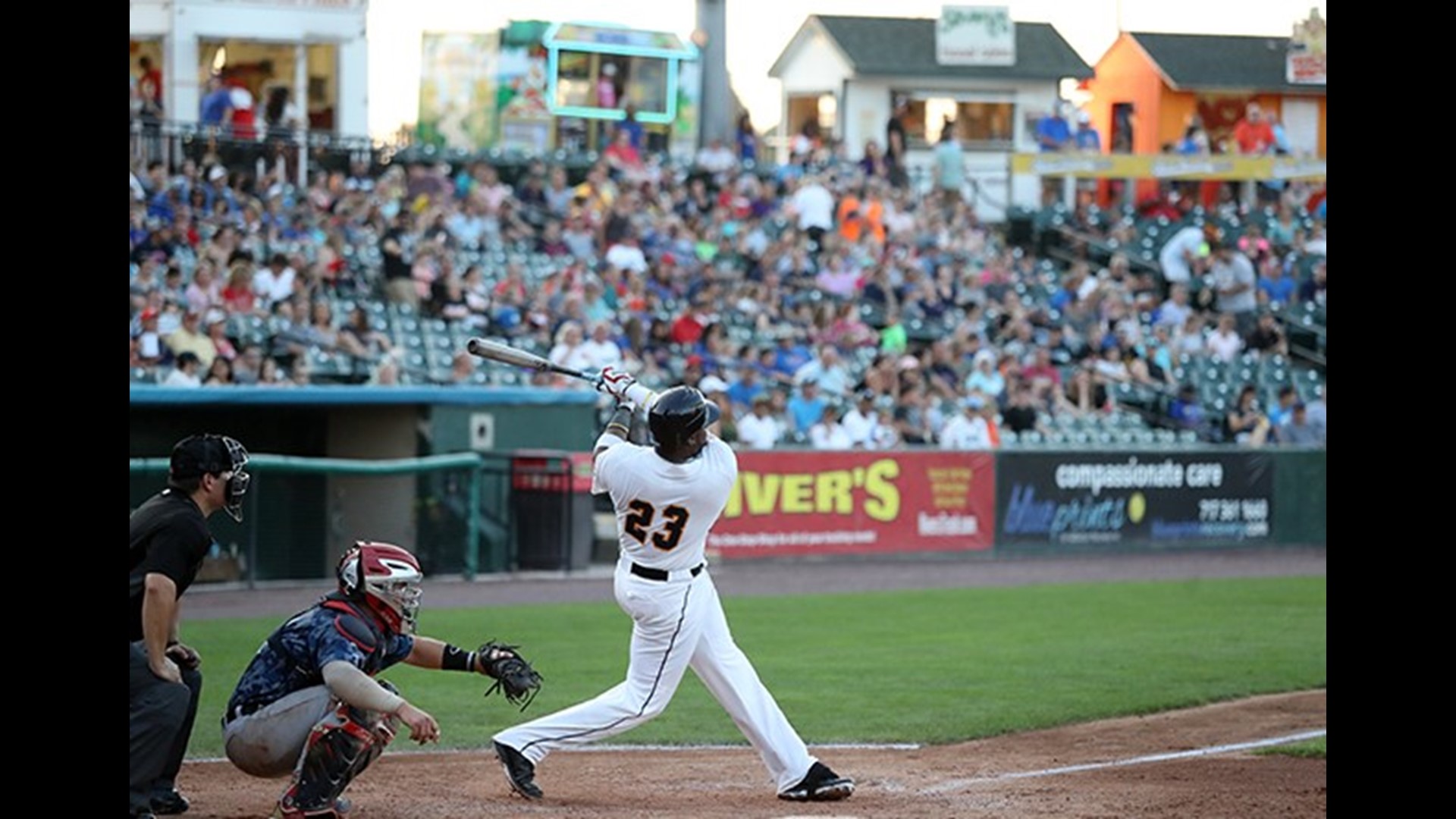 Revs add two familiar faces to roster: Pitcher Ross Detwiler and first ...
