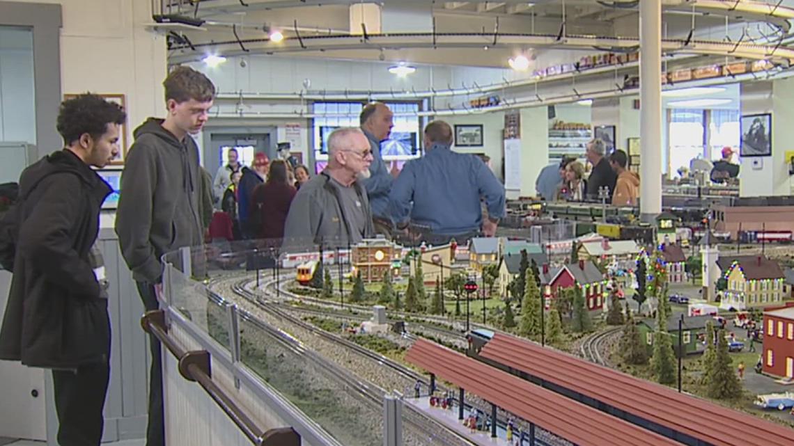 Lancaster County railroad club holds open house for model train ...