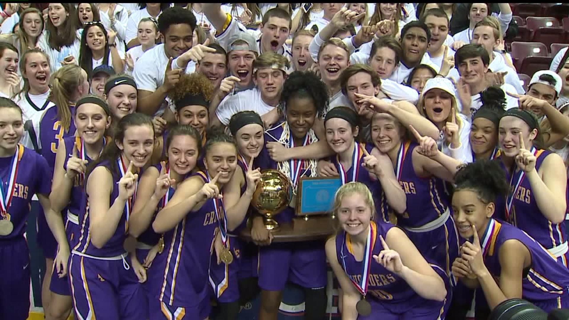 Crusaders cap perfect season with state championship | fox43.com