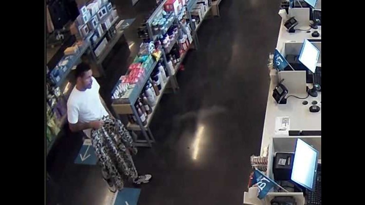 Police Suspects Passed 1 000 Worth Of Counterfeit 100 Bills At