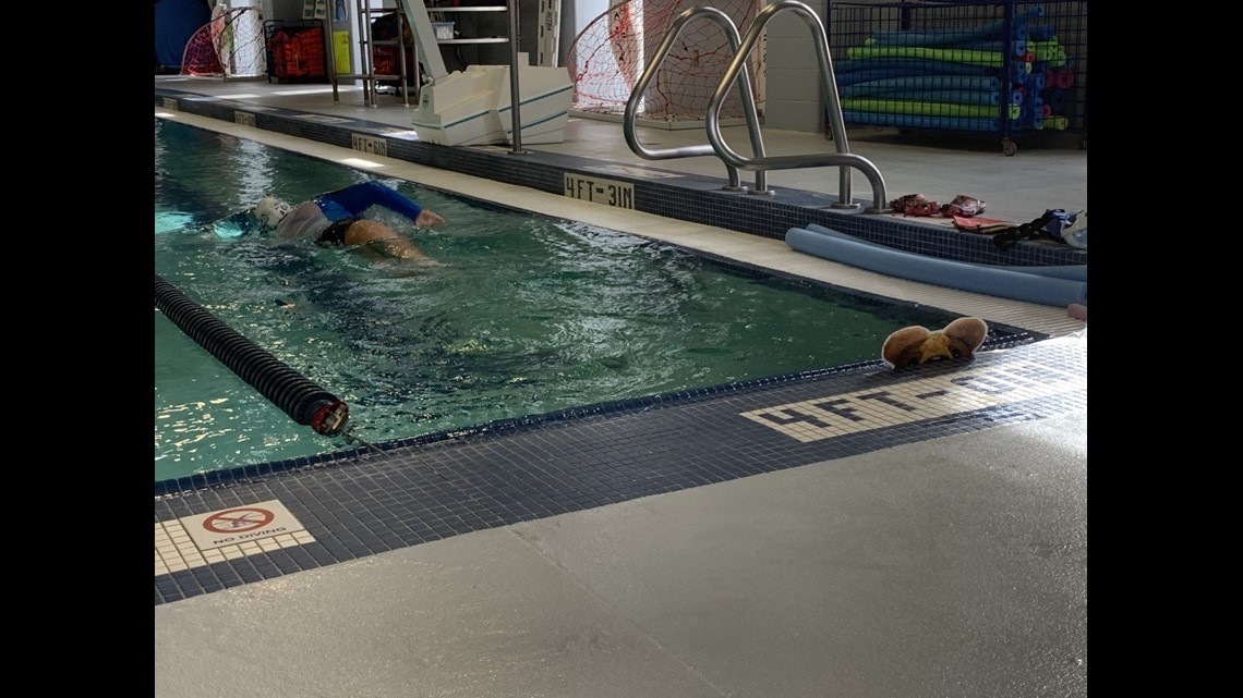 She’s logging 32 hours in the pool to swim for a cure | fox43.com