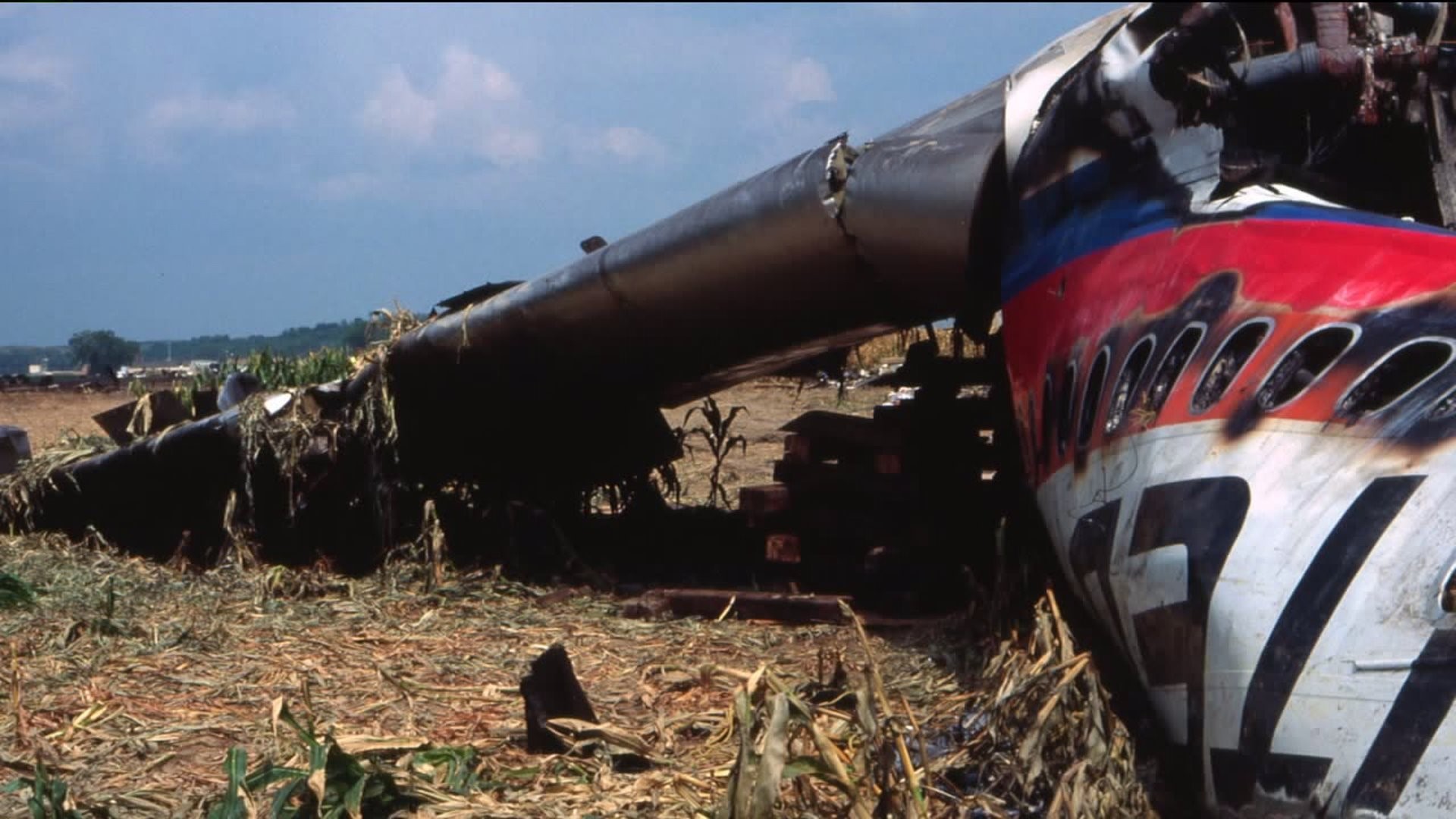 This Denver flight attendant still takes to the skies – 30 years after ...