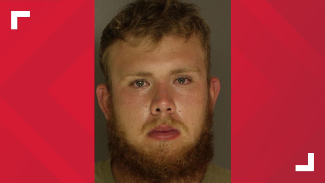 Police: Burglar dumps contents of fridge on the floor | fox43.com