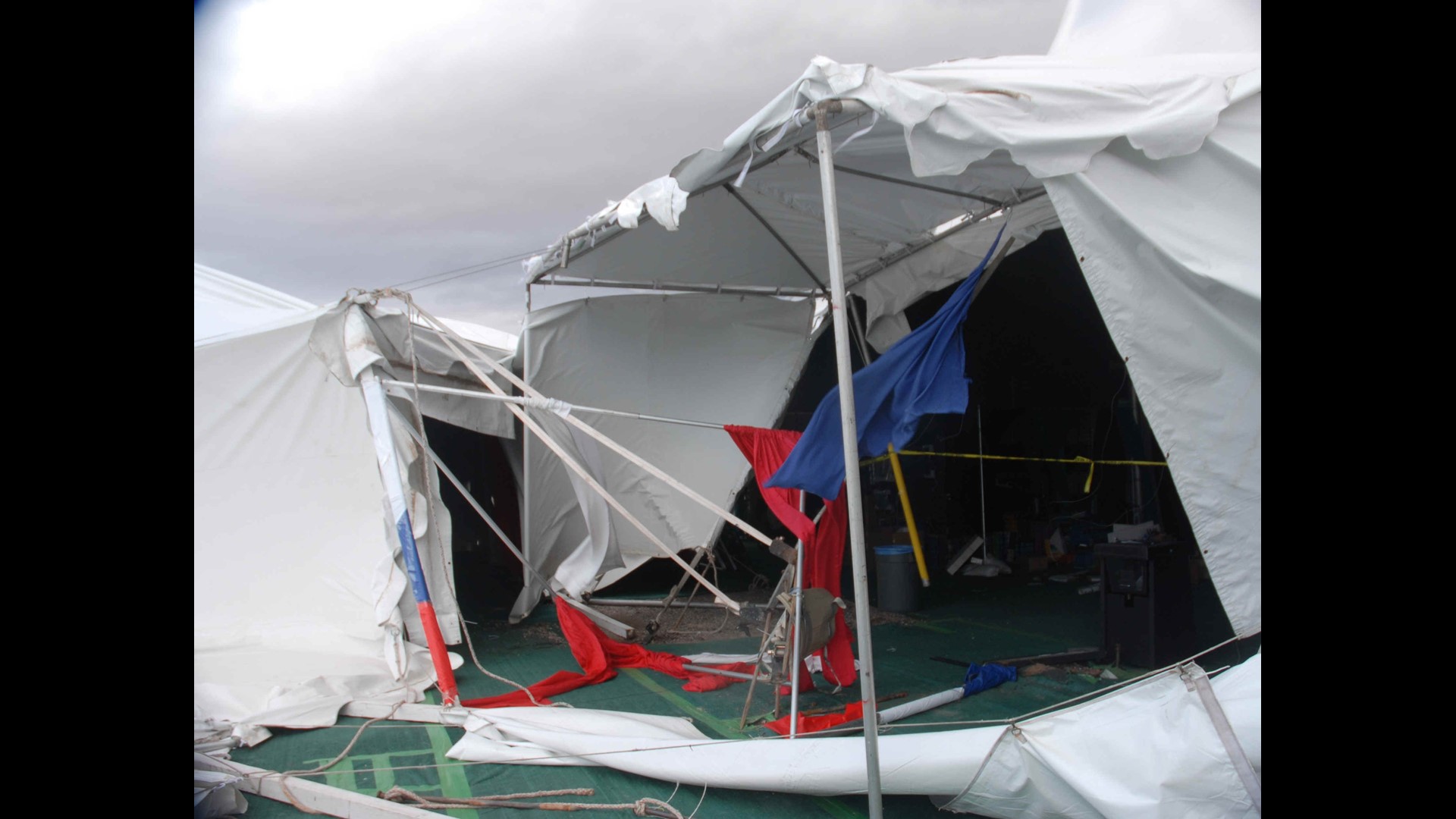 1 dead, several hurt after tent collapses at festival | fox43.com