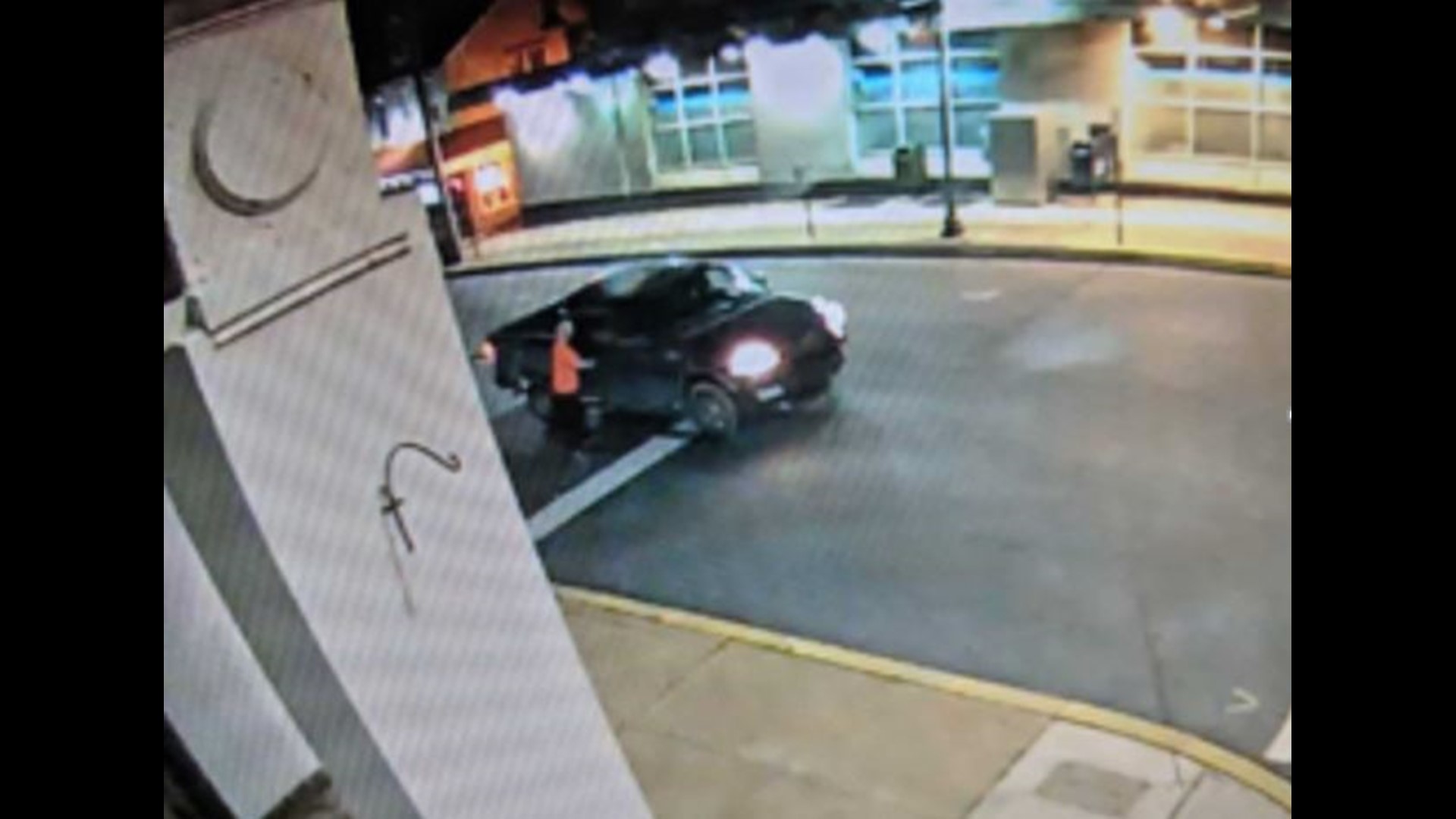 Columbia Police Department search for crowbar swinging robber | fox43.com