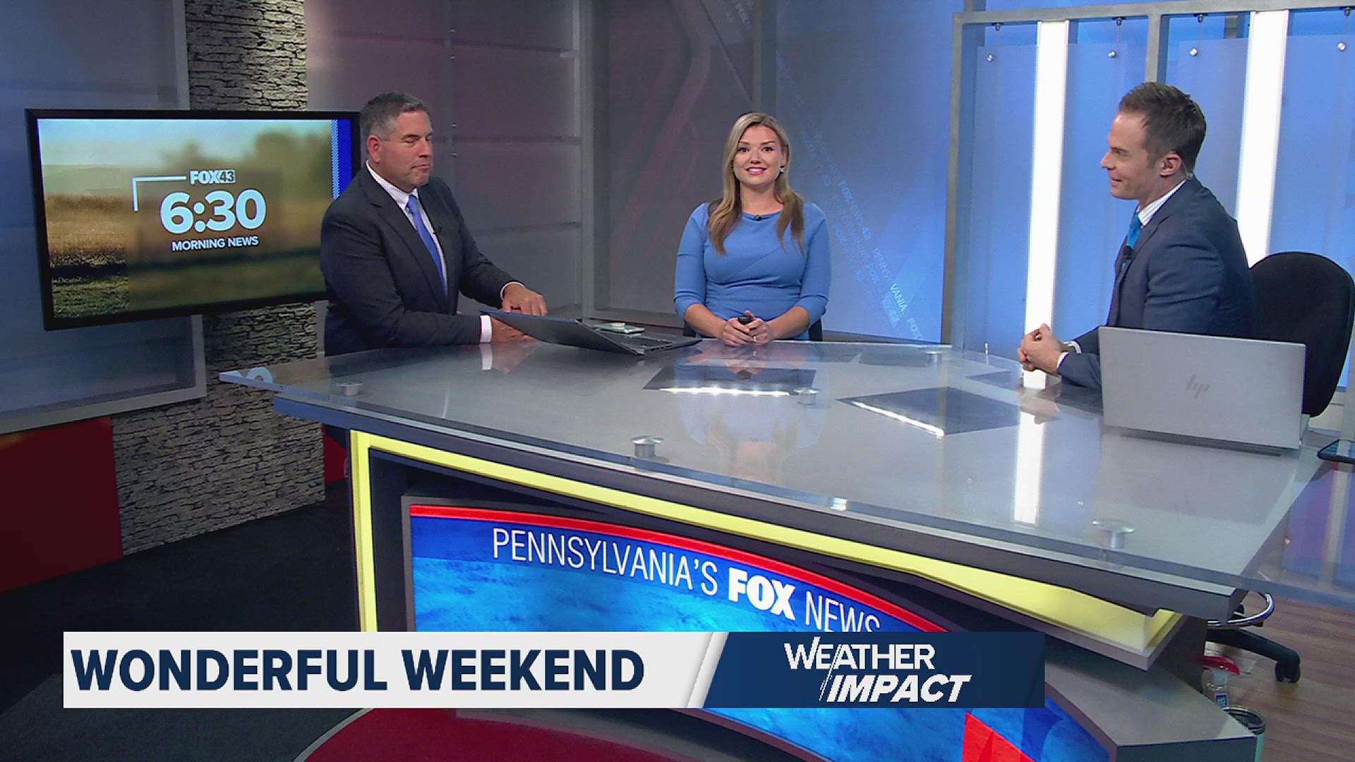 Bug lands on the desk in the FOX43 newsroom | fox43.com