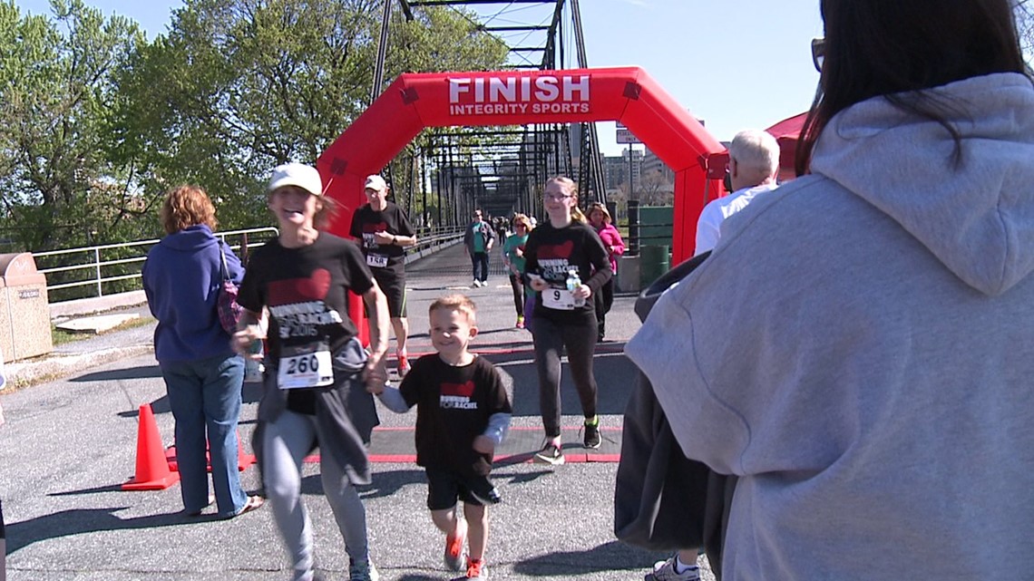 Runners race for Rachel in Harrisburg | fox43.com