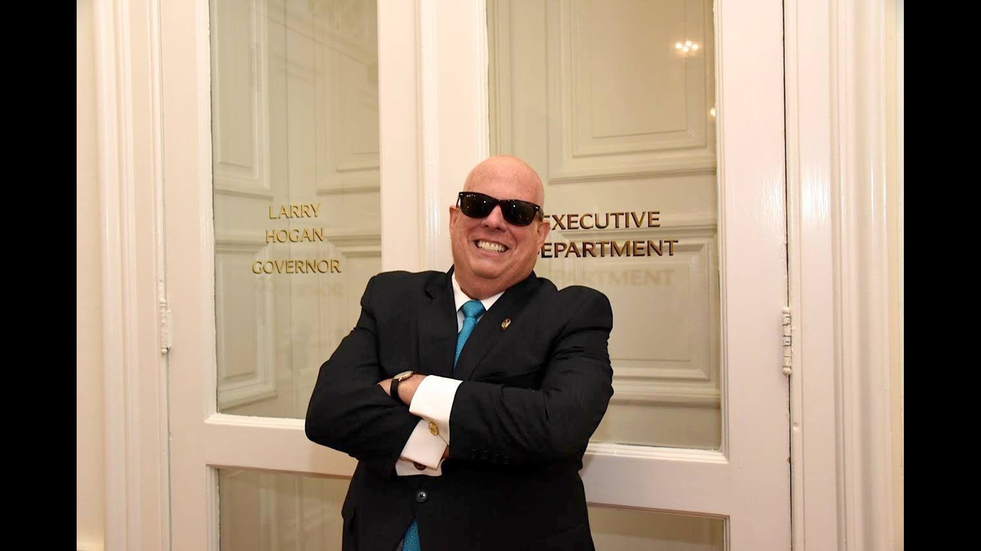 Newly bald Maryland Gov. Larry Hogan faces cancer with humor | fox43.com