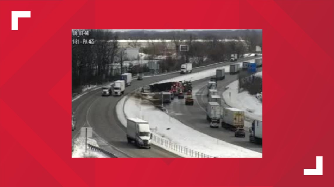 Overturned tractor trailer closes lane of Interstate 81 north | fox43.com