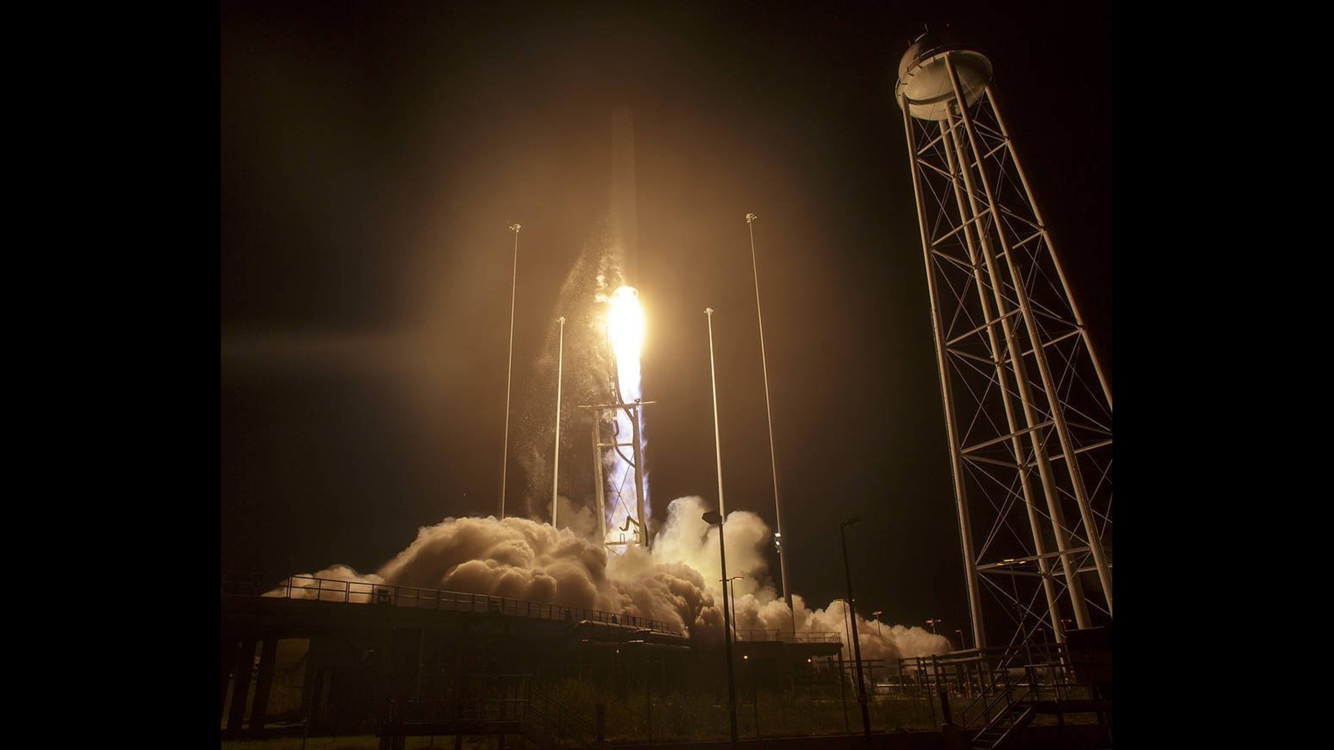 NASA successfully launches Antares rocket | fox43.com