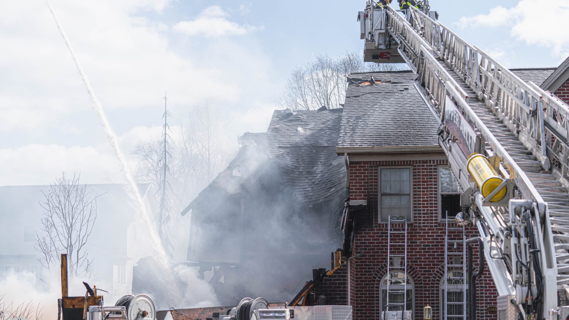 Firefighters injured battling fire | fox43.com