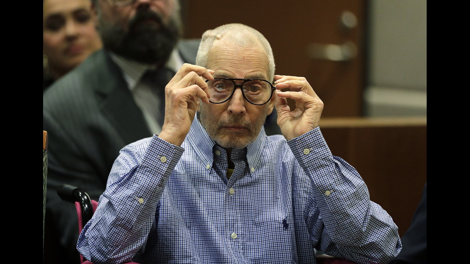 Real estate tycoon Robert Durst admits writing note giving location of ...