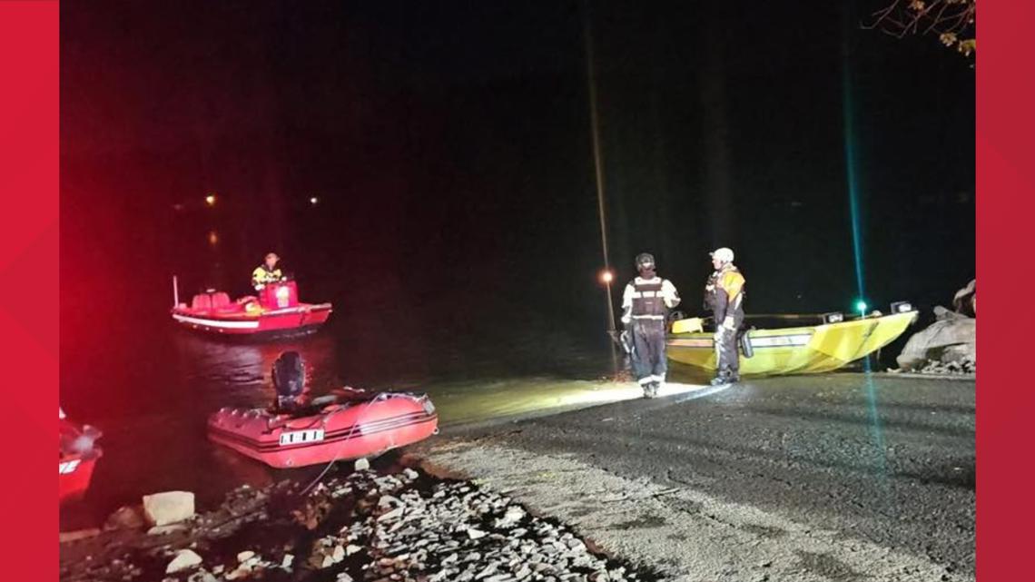 Firefighters' boat stranded on rocks during rescue in the Susquehanna ...