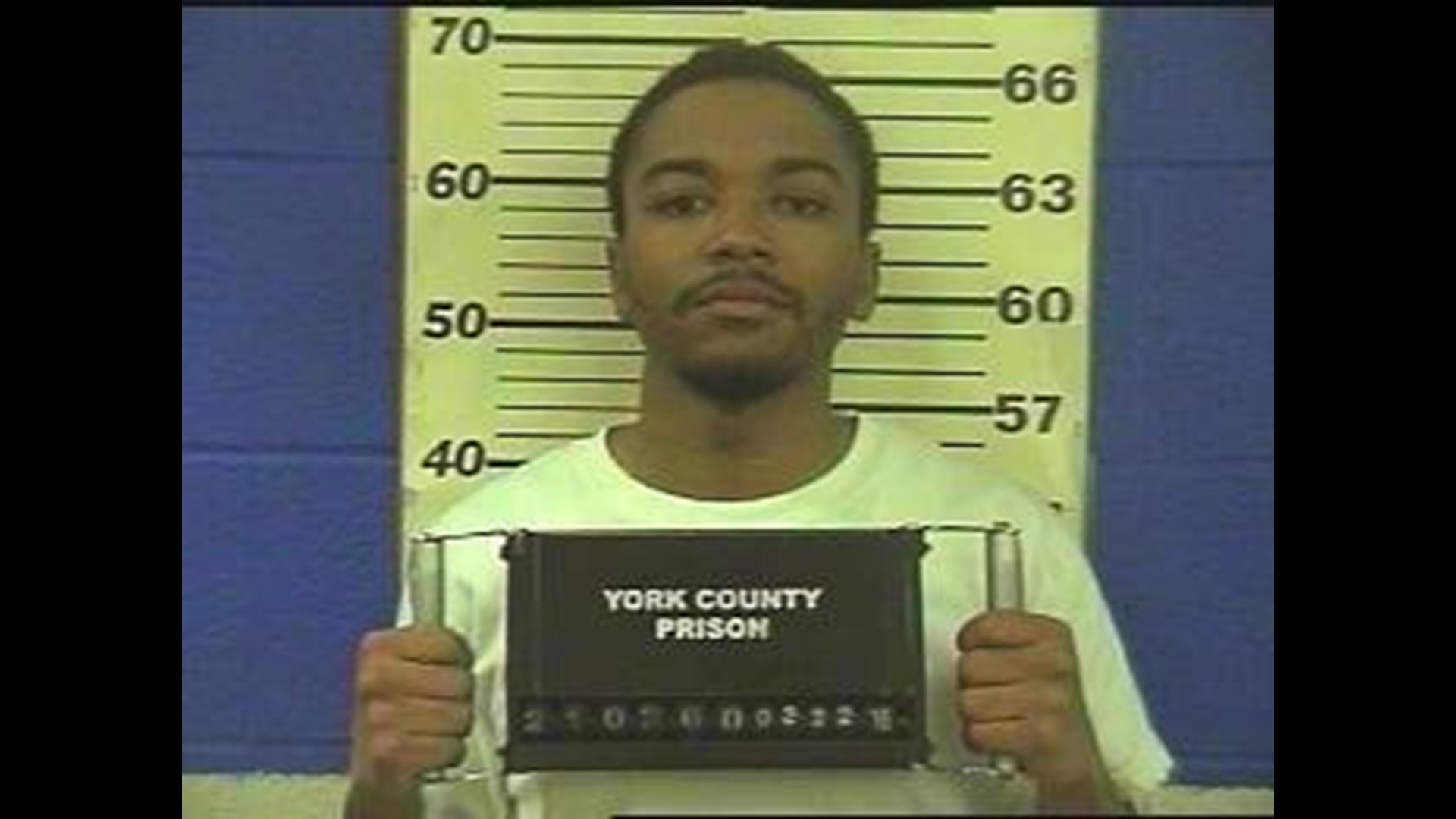 Arrest warrant issued for suspect in York City shooting | fox43.com