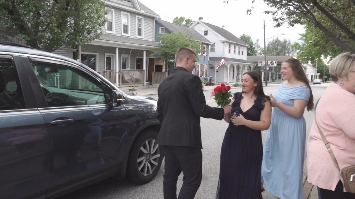 High schools unite for 'Best Buddies' glitz and glam prom night in ...